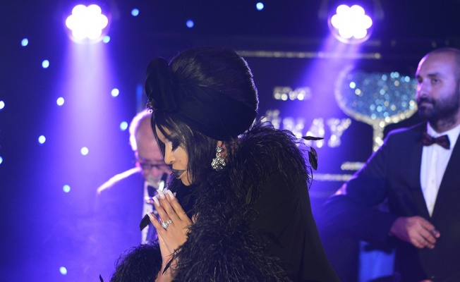 Bülent Ersoy "Parayla pulla hiç alakam yok" - MagazinSortie.com