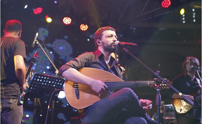 Mehmet Erdem, Anatolium Marmara AVM'de konser verdi - MagazinSortie.com